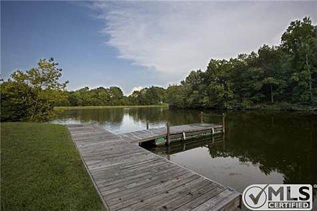 Locations Hub - Clement Lake