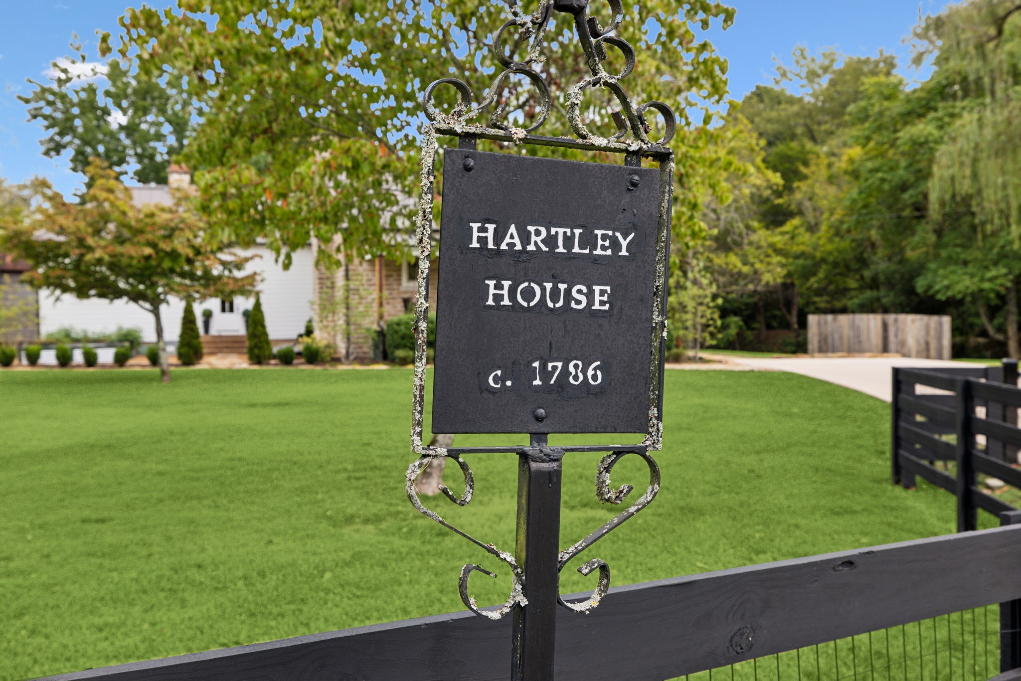 Locations Hub - Historic Hartley House & Farm c. 1786 with Rustic Out ...