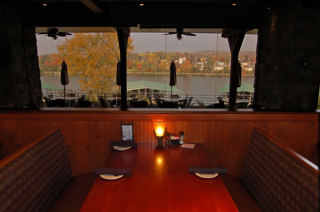 Locations Hub - Lakeside Tavern