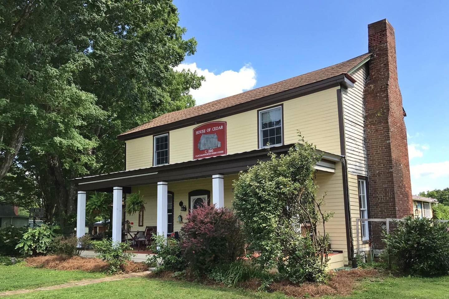Locations Hub - House of Cedar, 1800