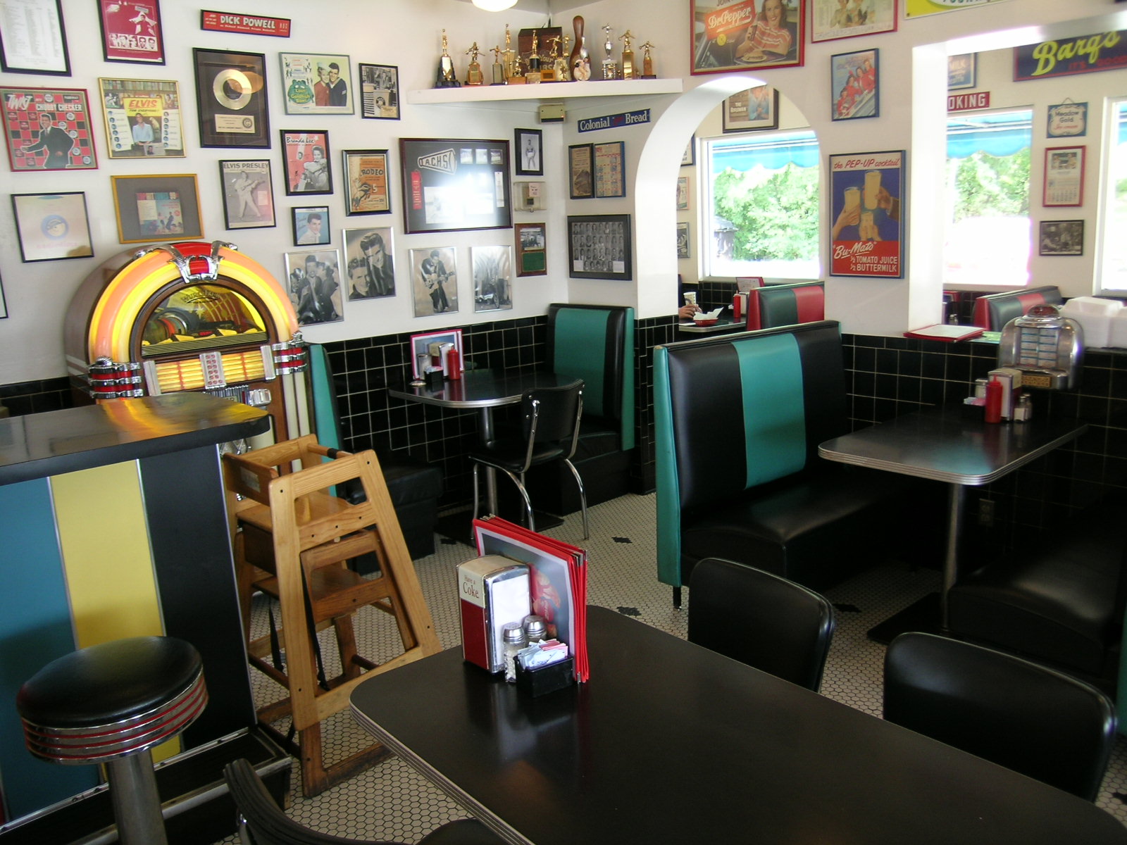 Locations Hub - Stratton's Diner